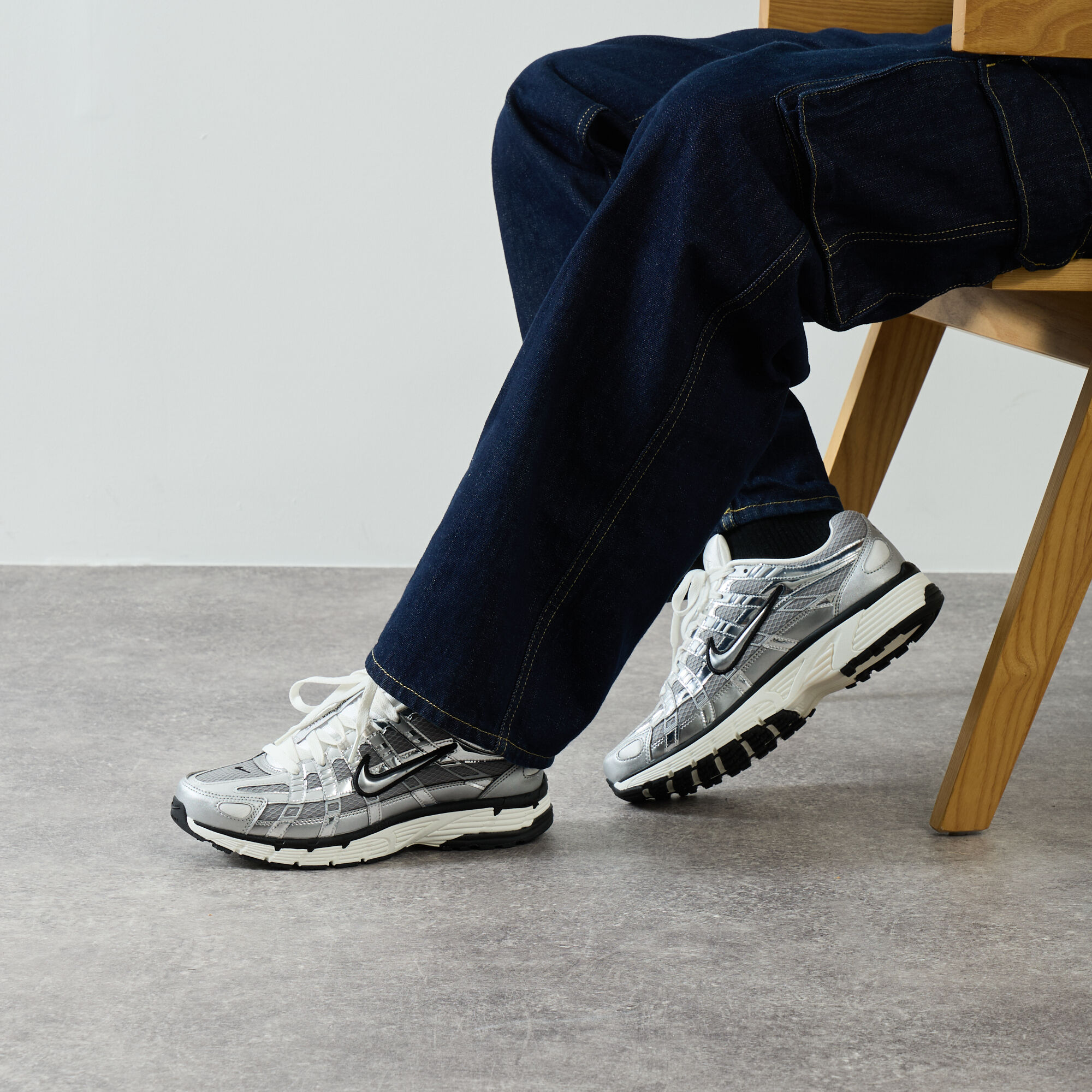 NIKE P-6000 CHROME SNEAKERS HOMME - BLANC/ARGENT - LACETS | Courir.com