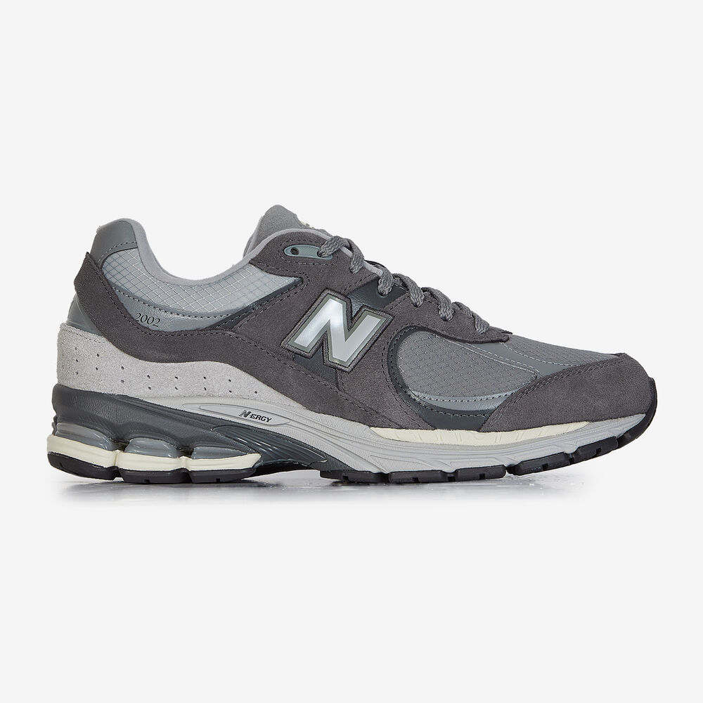 NEW BALANCE 2002R RIPSTOP GREY - SNEAKERS MEN | Courir.com