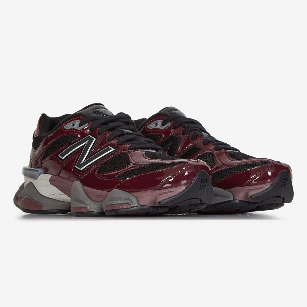 NEW BALANCE 9060 PATENT SNEAKERS HOMME - BORDEAUX - LACETS | Courir.com