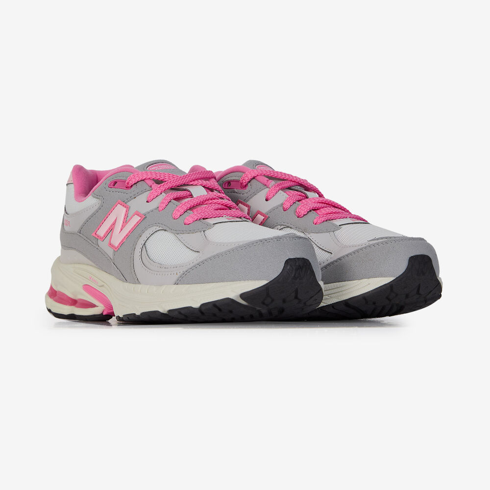 NEW BALANCE 2002R SNEAKERS ENFANT - GRIS/ROSE - LACETS | Courir.com