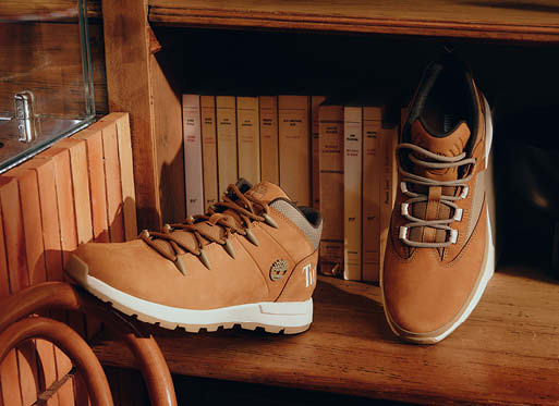 Sneakers for Men, Women and Children - Free delivery in store