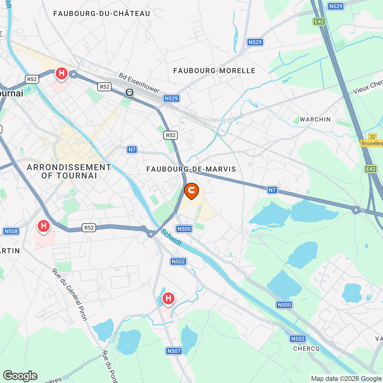 COURIR TOURNAI BASTIONS : magasin de baskets et sneakers à TOURNAI